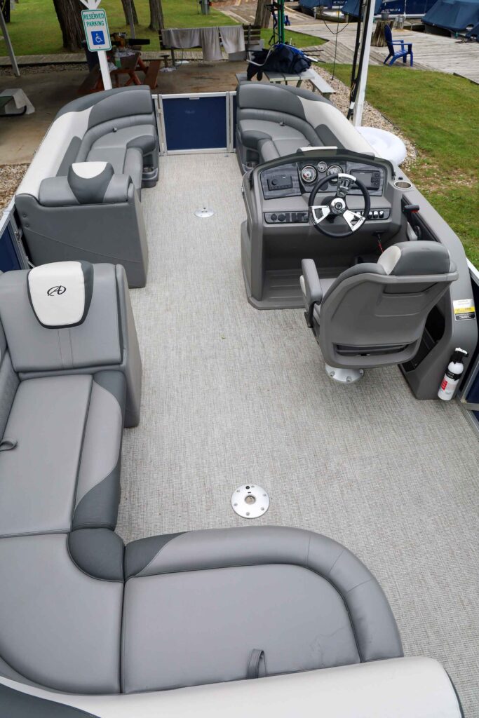 Pontoon Boat Rental Torch Lake Michigan | Luhrs Landing